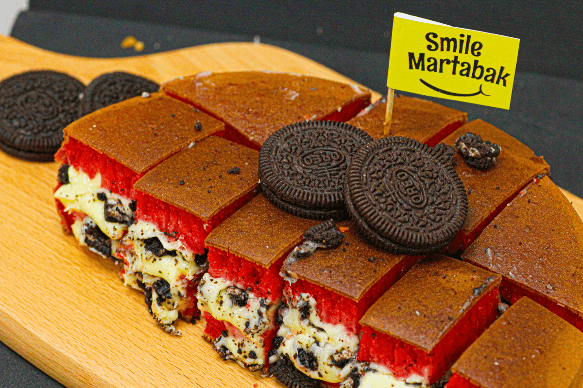 Red Velvet Oreo (Fun-size) – Smile Martabak